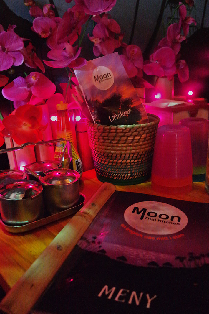 Färgsprakande lunch på Moon Thai Kitchen - FANTASY DINING - En blogg om ...